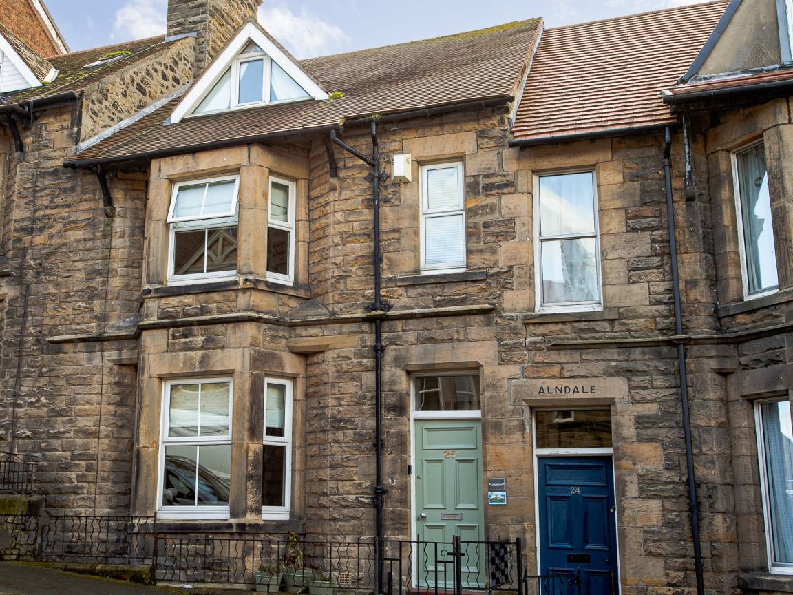 Cottage ∙ 5 Bedrooms ∙ 9 Guests - Alnmouth