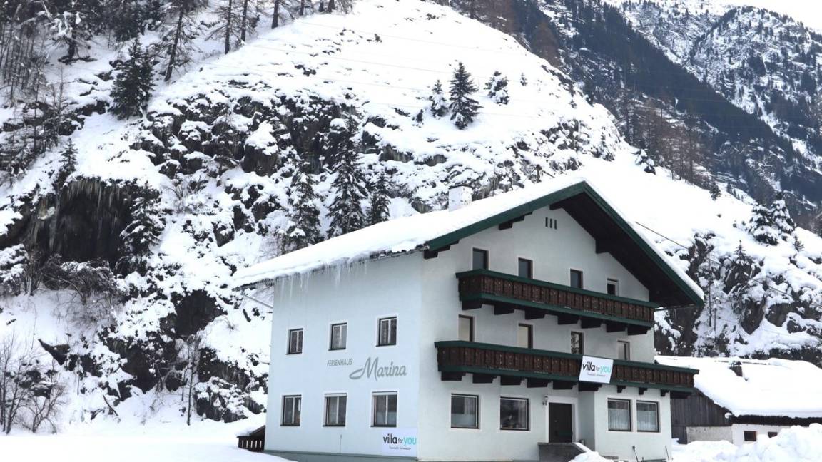 250 M² Ferienhaus ∙ 10 Schlafzimmer ∙ 20 Gäste - Sölden