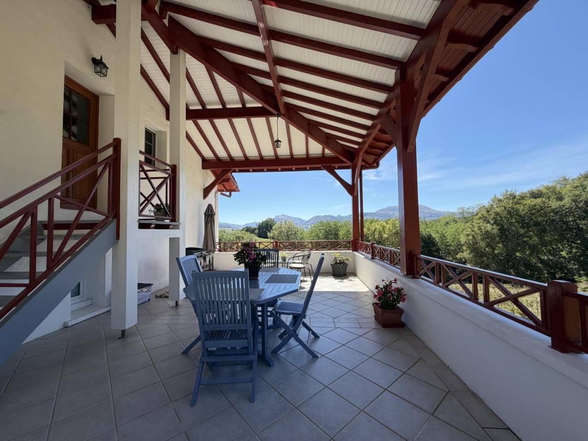 93 M² Gîte ∙ 2 Chambres ∙ 5 Personnes - Hasparren