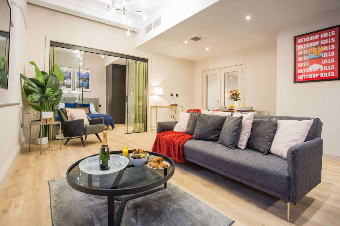 Apartment ∙ 2 Bedrooms ∙ 5 Guests - Salford