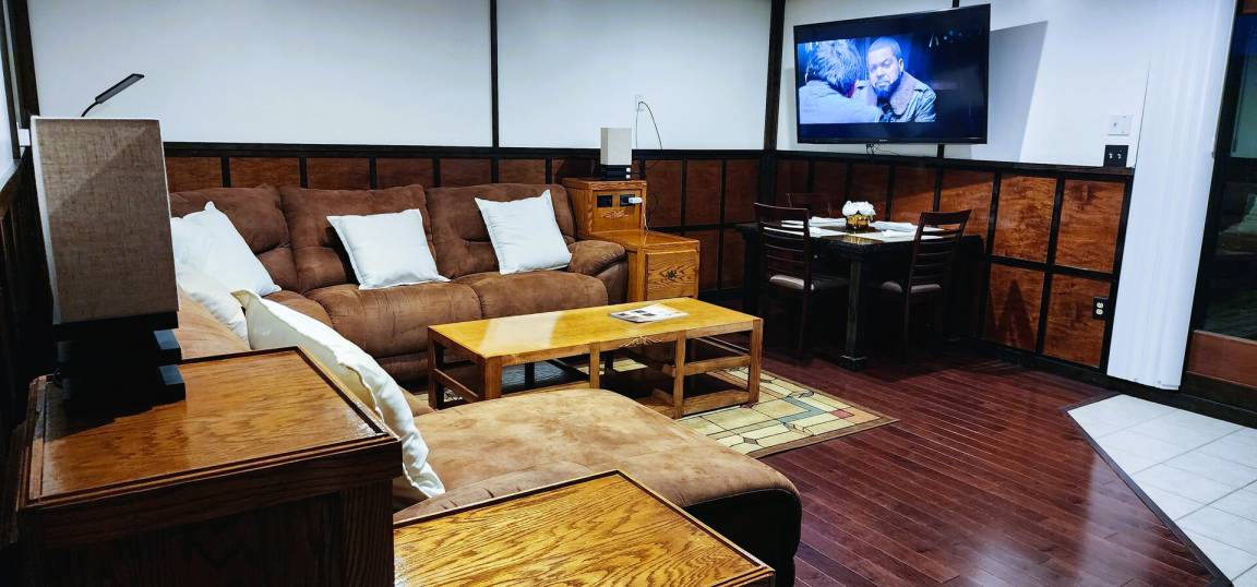 93 M² House ∙ 2 Bedrooms ∙ 4 Guests - Huntsville, AL