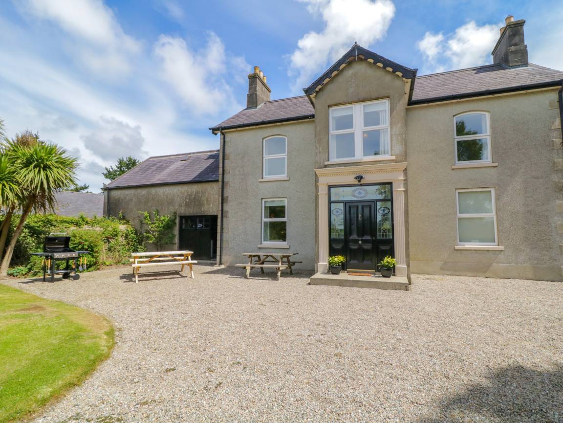 Cottage ∙ 4 Bedrooms ∙ 8 Guests - Coleraine, UK