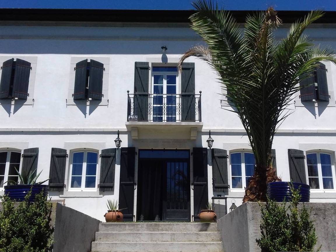 240 M² Huis ∙ 4 Slaapkamers ∙ 8 Gasten - Bidarray