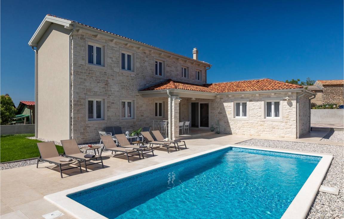 166 M² Ferienhaus ∙ 4 Schlafzimmer ∙ 8 Gäste - Novigrad