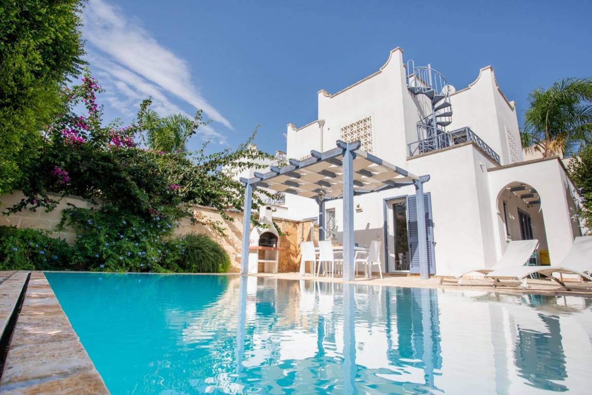 80 M² Villa ∙ 2 Bedrooms ∙ 6 Guests - Torre Lapillo