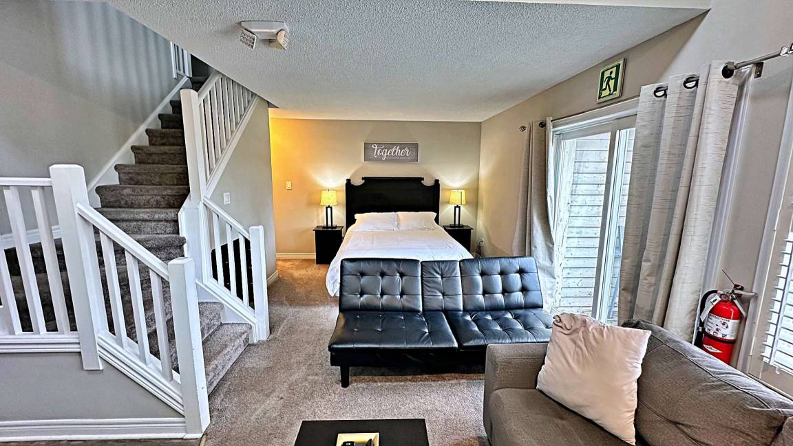 71 M² Apartment ∙ 1 Bedroom ∙ 6 Guests - Thornbury