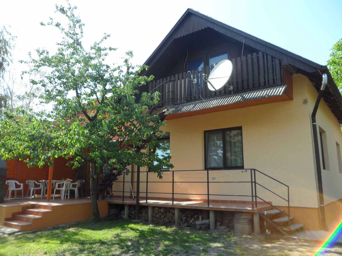 67 M² Ferienhaus ∙ 2 Schlafzimmer ∙ 6 Gäste - Keszthely