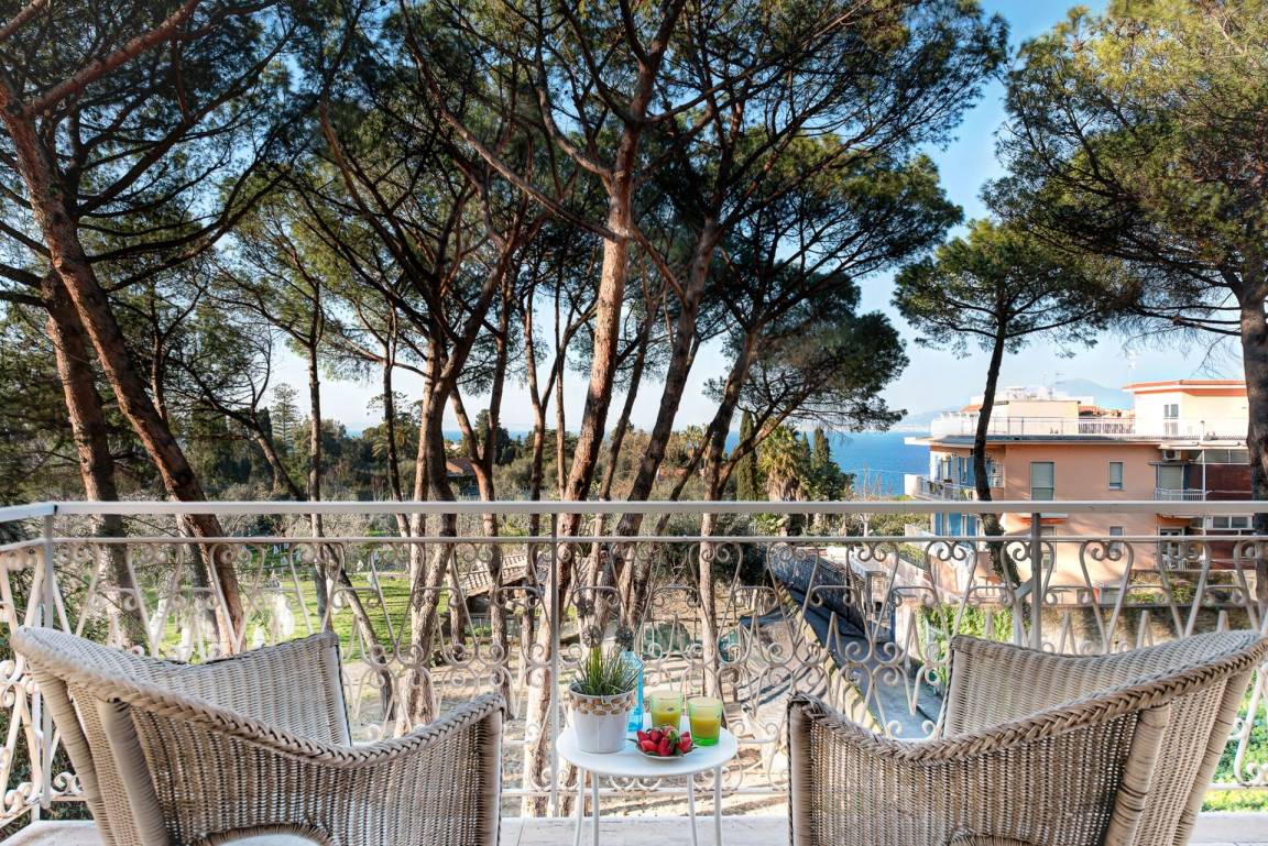 85 M² Apartment ∙ 2 Bedrooms ∙ 6 Guests - Sorrento, Italy