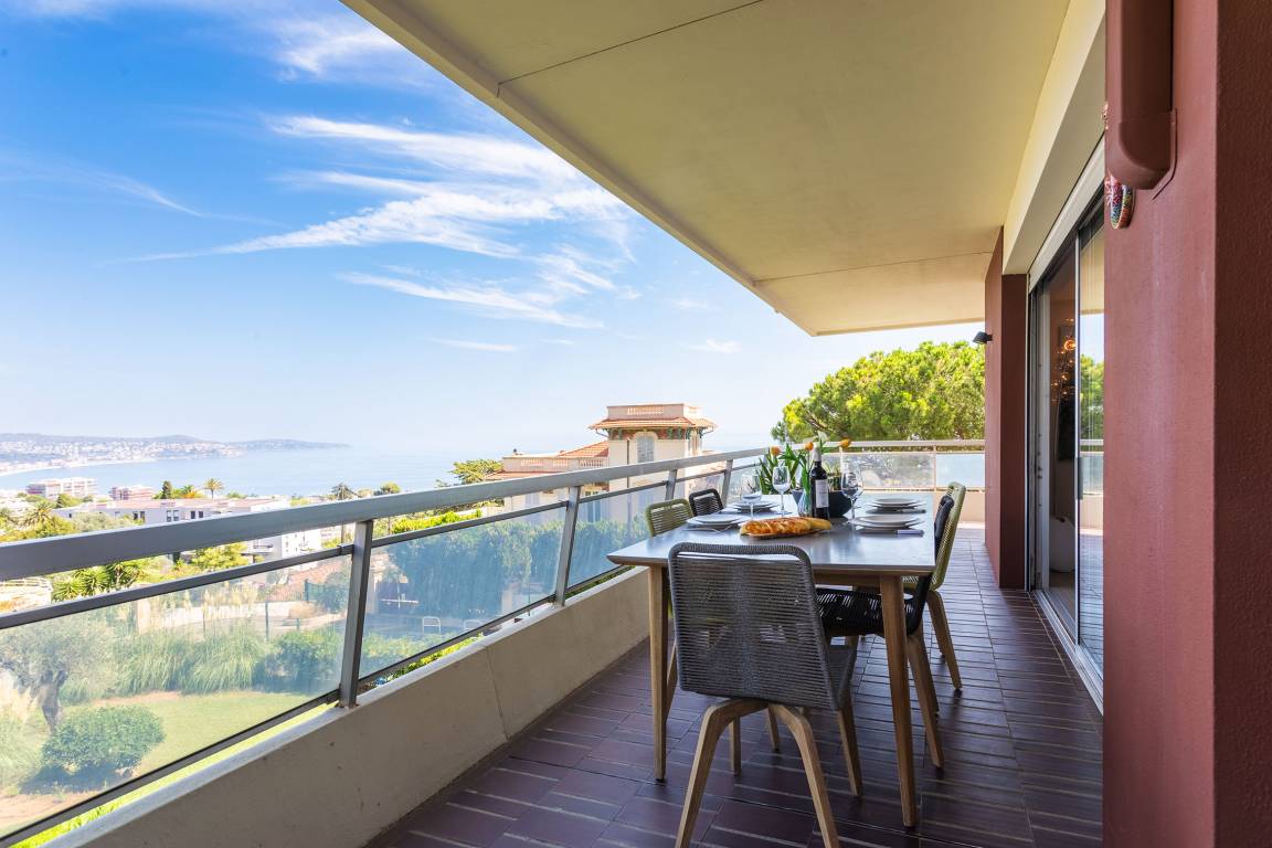 70 M² Appartement ∙ 2 Chambres ∙ 4 Personnes - Nice