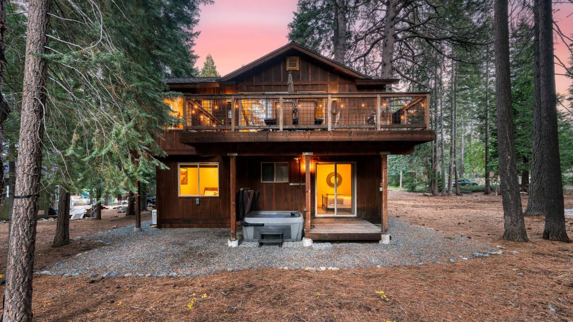 215 M² House ∙ 4 Bedrooms ∙ 8 Guests - Tahoma, CA