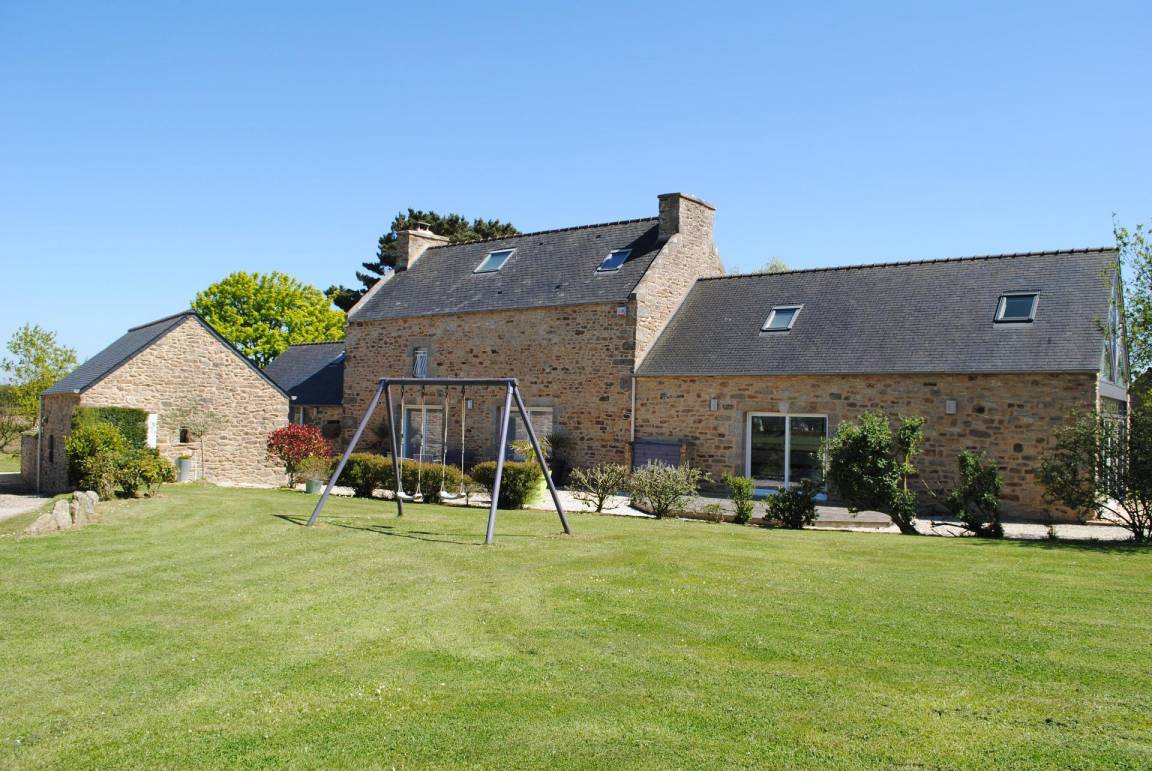 280 M² Maison De Vacances ∙ 4 Chambres ∙ 8 Personnes - Ploudalmézeau