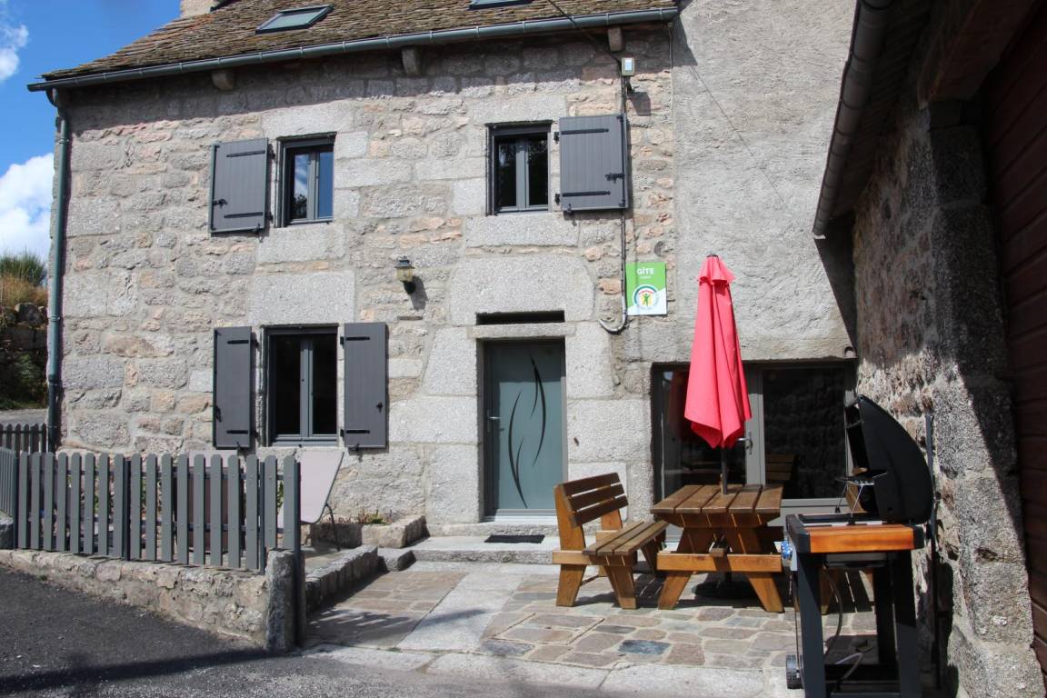 80 M² Gîte ∙ 3 Chambres ∙ 6 Personnes - Lozère