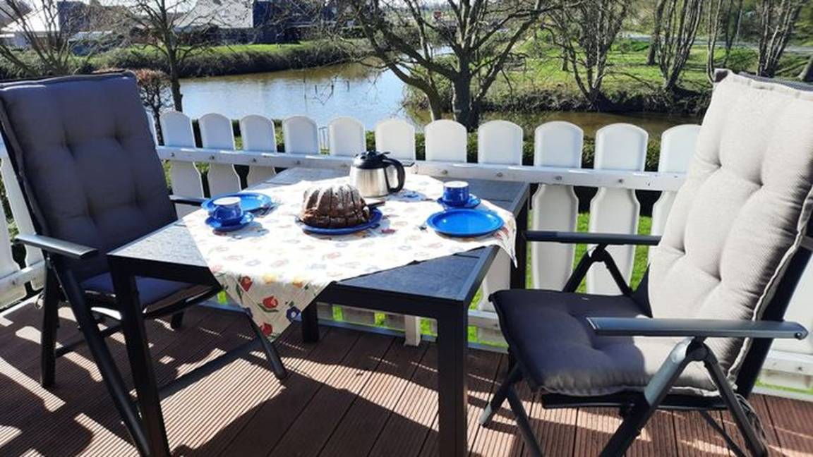 56 M² Ferienwohnung ∙ 1 Schlafzimmer ∙ 2 Gäste - Jemgum