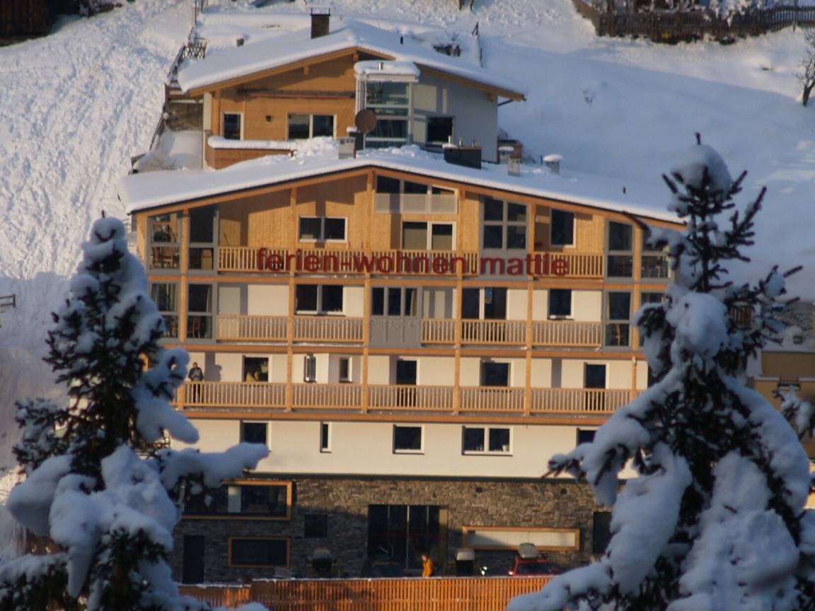 100 M² Appartement ∙ 4 Slaapkamers ∙ 10 Gasten - Kappl