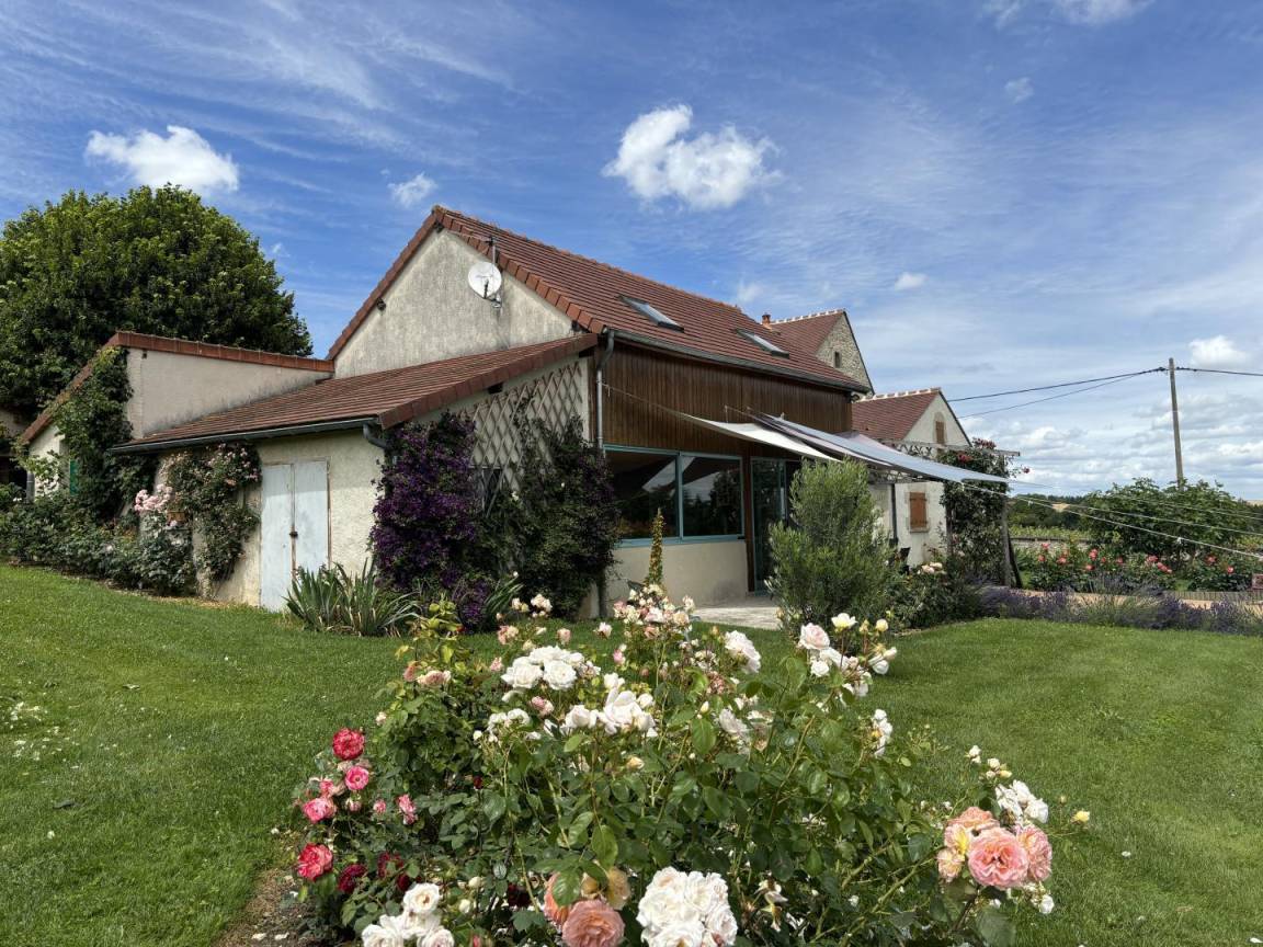 105 M² Gîte ∙ 2 Schlafzimmer ∙ 4 Gäste - Allier