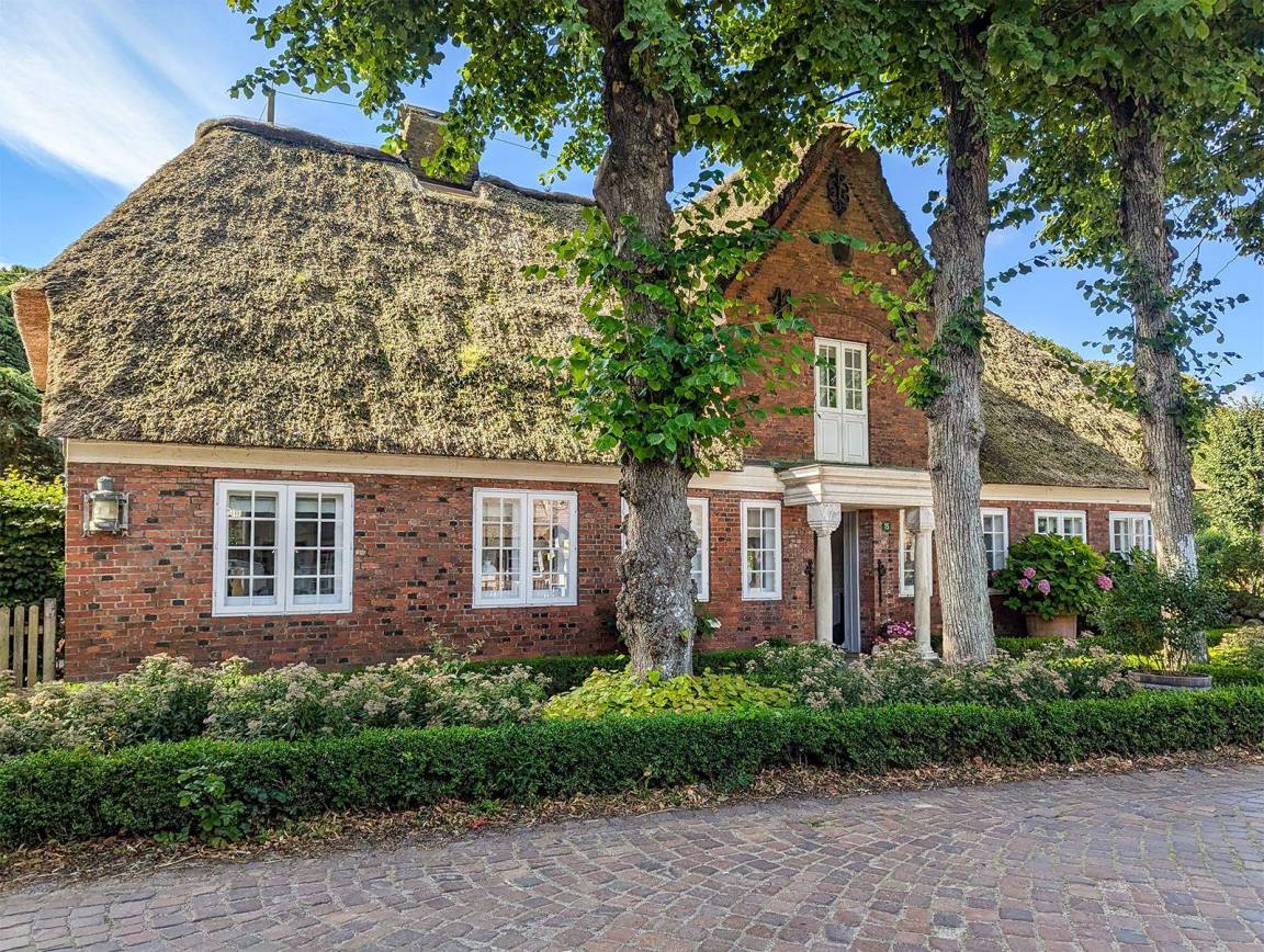 250 M² Ferienhaus ∙ 6 Schlafzimmer ∙ 8 Gäste - Nieblum
