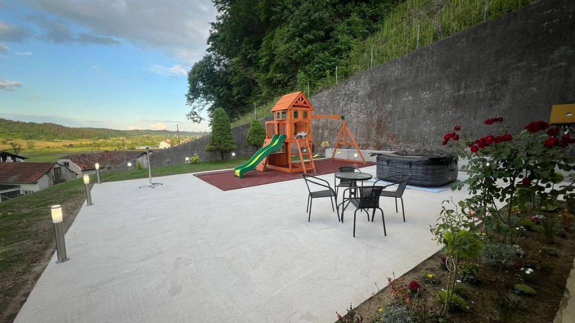 162 M² House ∙ 4 Bedrooms ∙ 9 Guests - Croatia