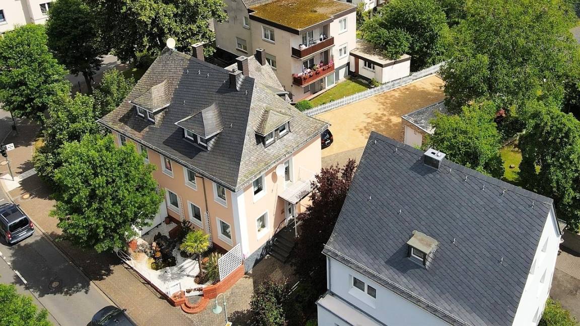 210 M² Ferienhaus ∙ 6 Schlafzimmer ∙ 14 Gäste - Schalkenmehren