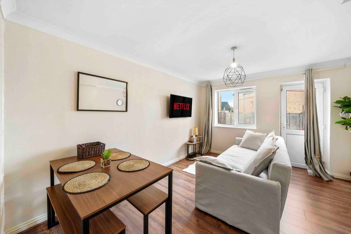 1234 M² Casa ∙ 5 Habitaciones ∙ 10 Huéspedes - Barking