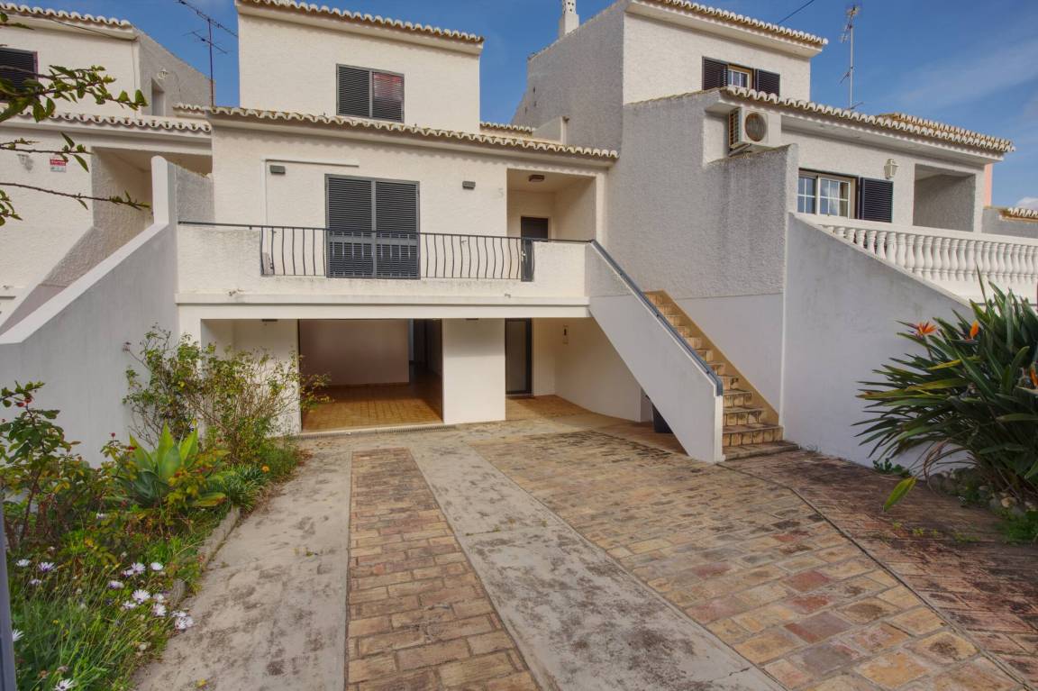 180 M² Villa ∙ 3 Chambres ∙ 6 Personnes - Quarteira
