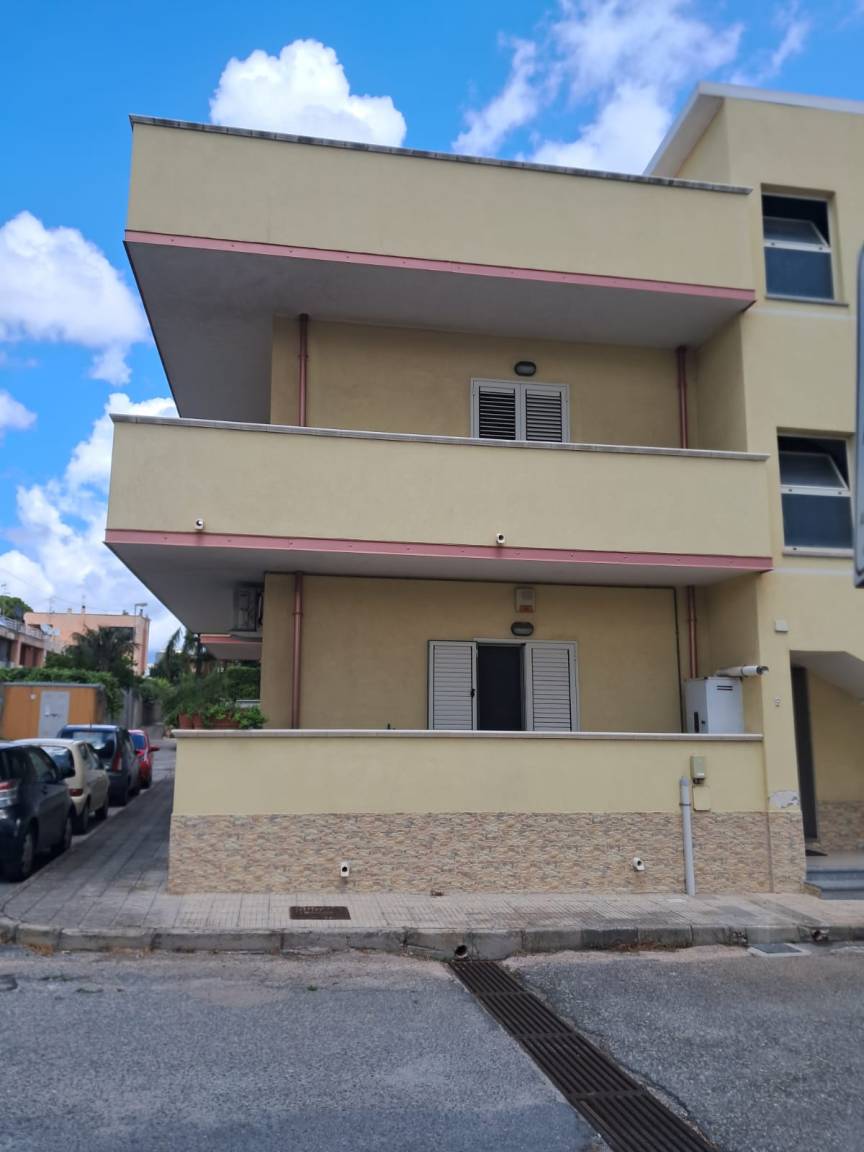 90 M² Apartment ∙ 2 Bedrooms ∙ 5 Guests - Villa San Giovanni