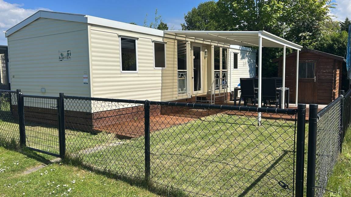 45 M² Mökki ∙ 3 Makuuhuonetta ∙ 4 Vierasta - Kamperland