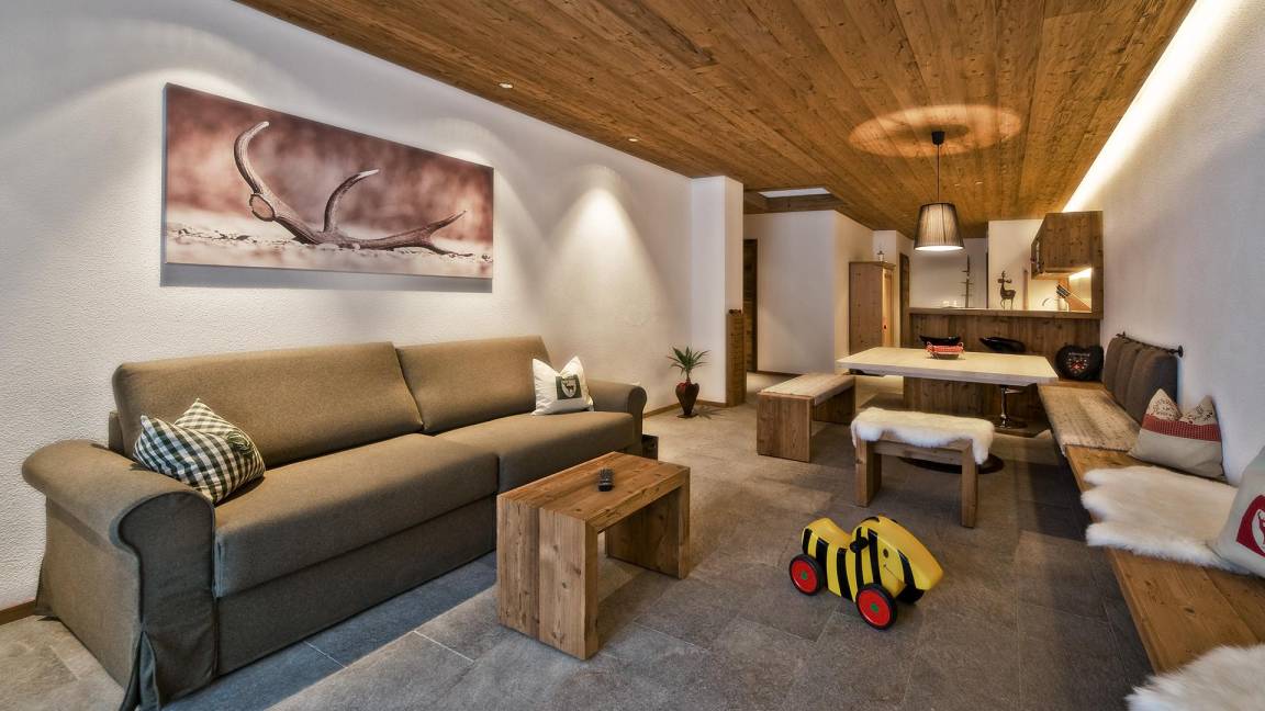 85 M² Ferienwohnung ∙ 2 Schlafzimmer ∙ 5 Gäste - Maurach