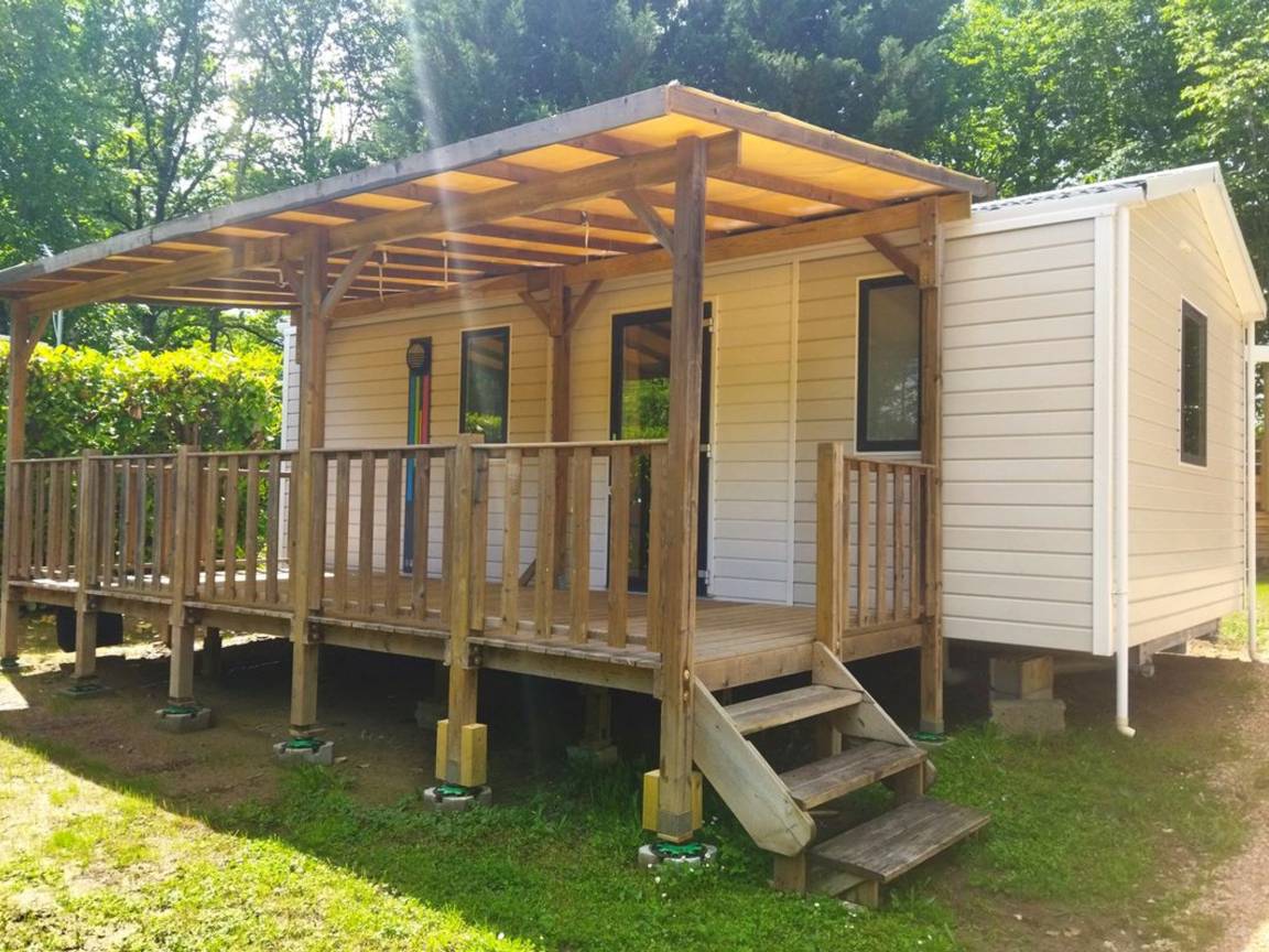 27 M² Mobil-home ∙ 2 Chambres ∙ 4 Personnes - Cantal