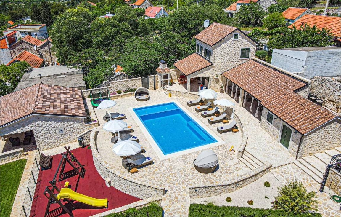 320 M² Ferienhaus ∙ 7 Schlafzimmer ∙ 16 Gäste - Skradin