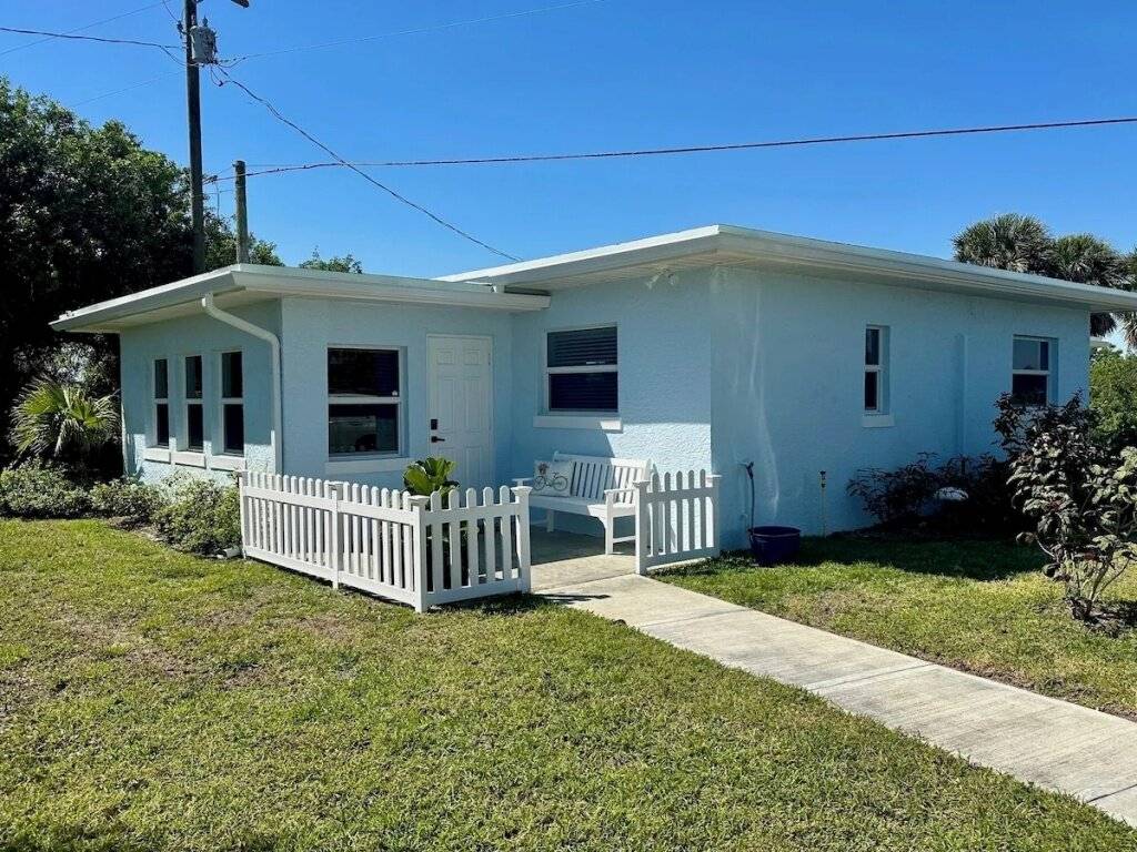 74 M² Cottage ∙ 2 Bedrooms ∙ 4 Guests - Fort Pierce, FL