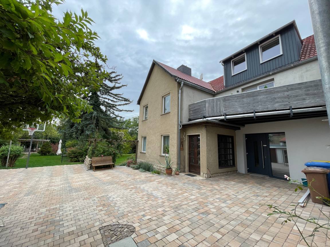 70 M² Apartment ∙ 2 Bedrooms ∙ 6 Guests - Jena