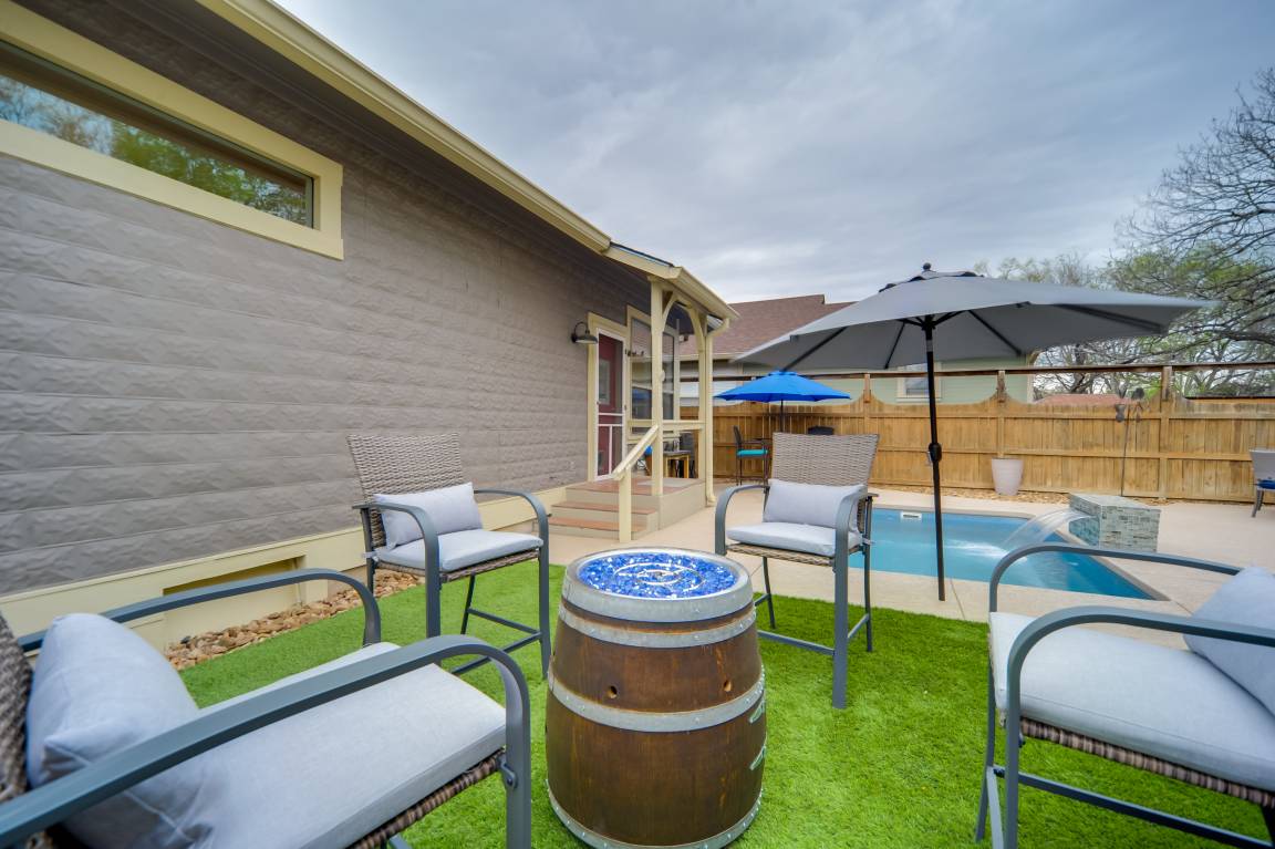 102 M² House ∙ 2 Bedrooms ∙ 4 Guests - Fredericksburg, TX