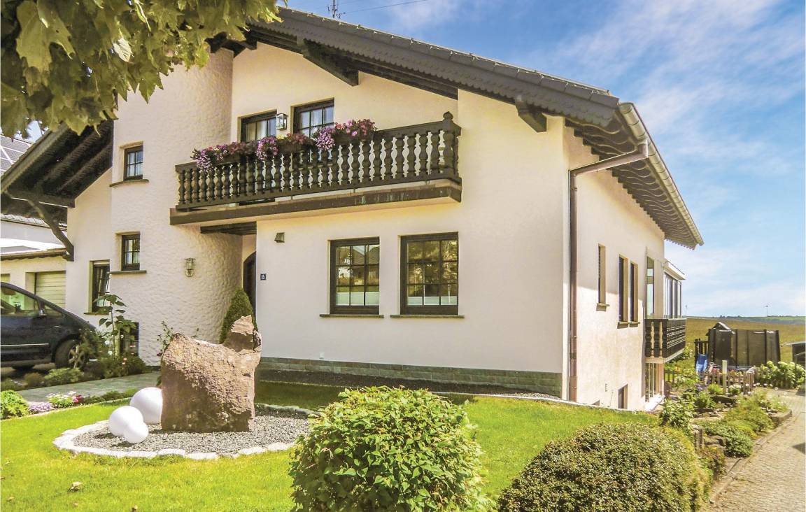 110 M² Apartment ∙ 3 Bedrooms ∙ 7 Guests - Vianden