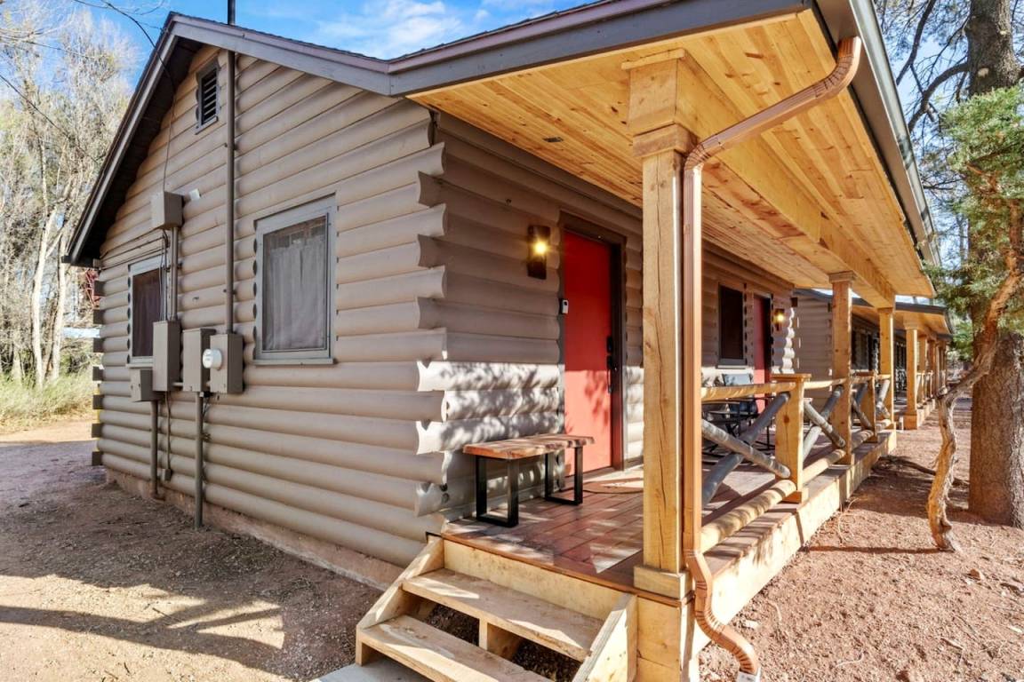 House ∙ 1 Bedroom ∙ 4 Guests - Colorado Springs, CO