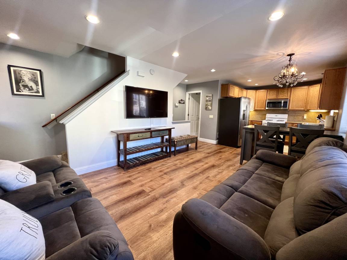 90 M² House ∙ 2 Bedrooms ∙ 4 Guests - Mammoth Lakes, CA