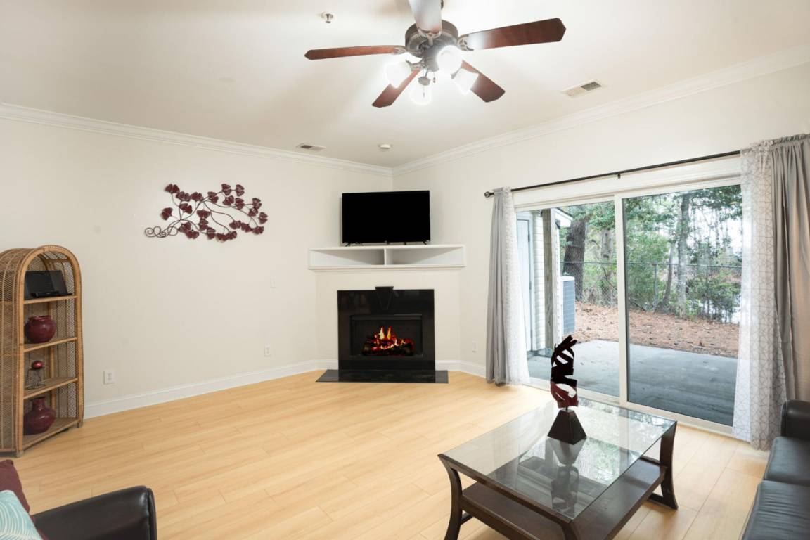 Apartment ∙ 3 Bedrooms ∙ 6 Guests - Charleston, SC