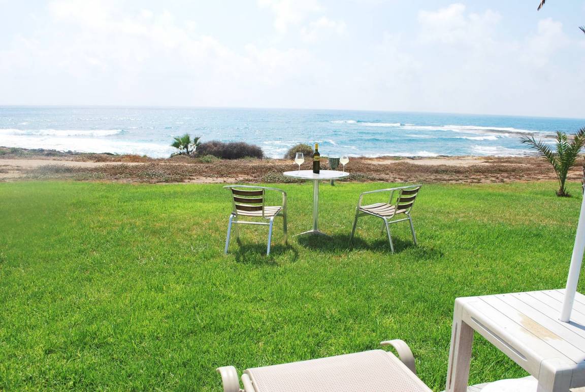 160 M² Villa ∙ 3 Bedrooms ∙ 7 Guests - Paphos