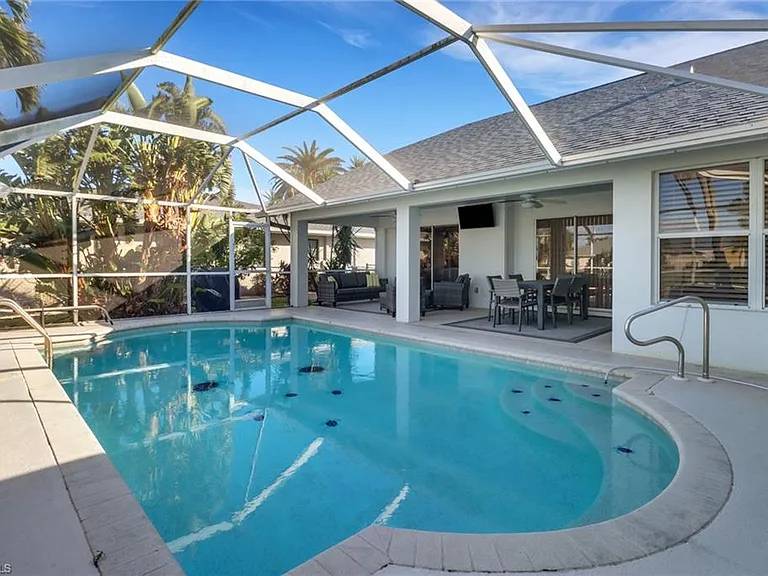 226 M² Ferienhaus ∙ 4 Schlafzimmer ∙ 10 Gäste - Cape Coral, FL