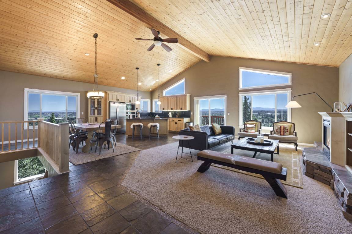 242 M² House ∙ 4 Bedrooms ∙ 8 Guests - Bend, OR