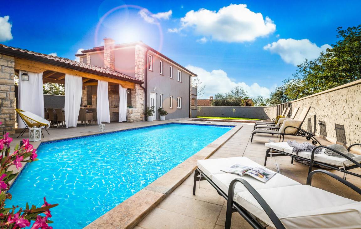 189 M² Casa ∙ 4 Habitaciones ∙ 6 Huéspedes - Poreč