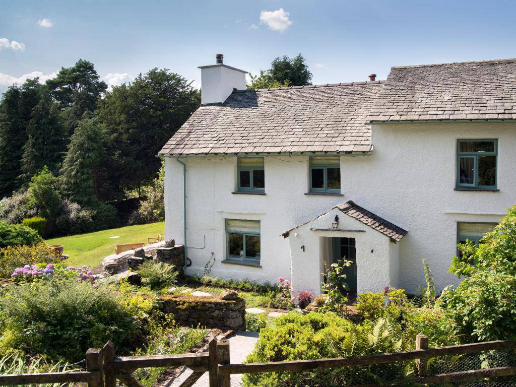 Cottage ∙ 4 Bedrooms ∙ 6 Guests - Windermere