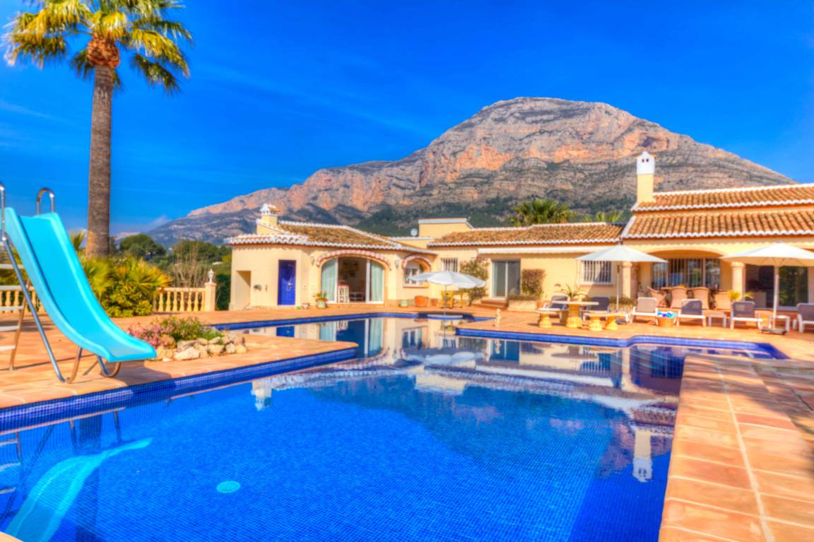 405 M² Villa ∙ 5 Bedrooms ∙ 12 Guests - Xàbia (Javea)