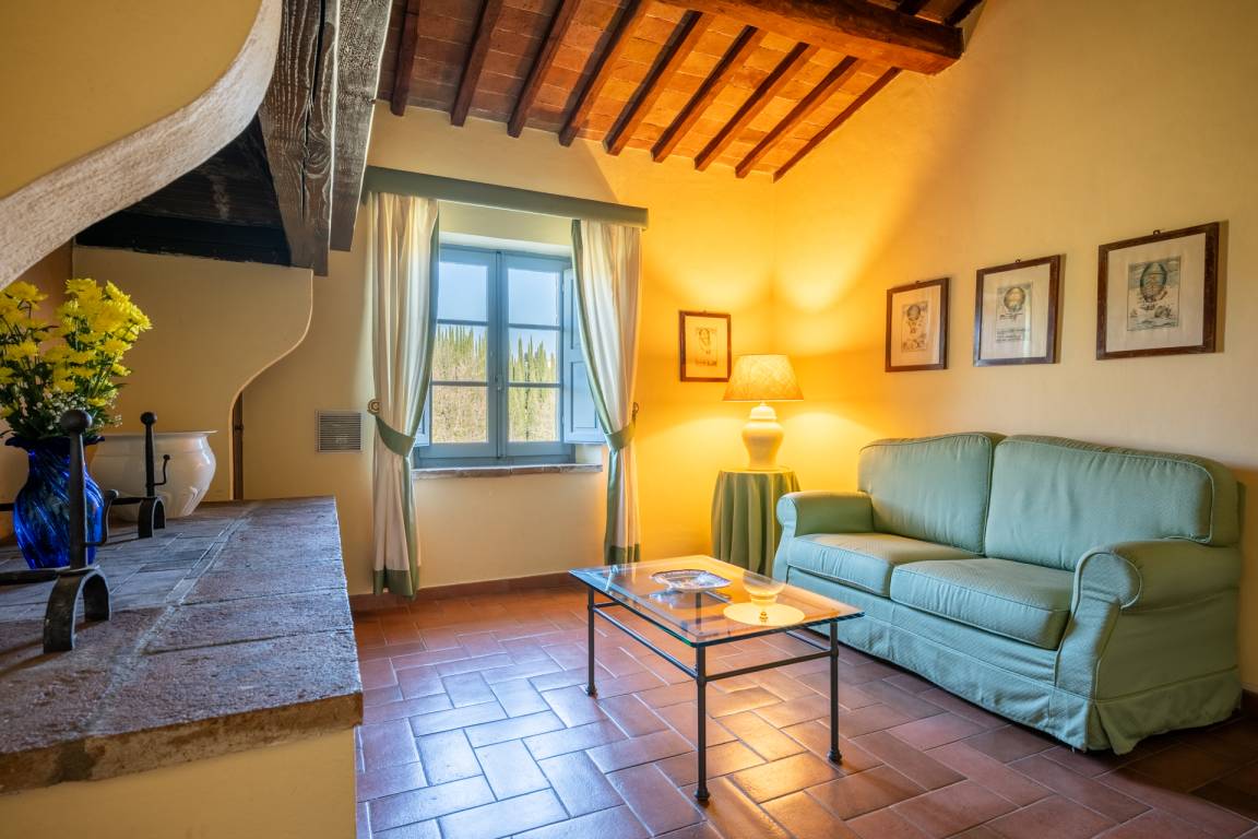 139 M² Villa ∙ 9 Bedrooms ∙ 16 Guests - Monteriggioni