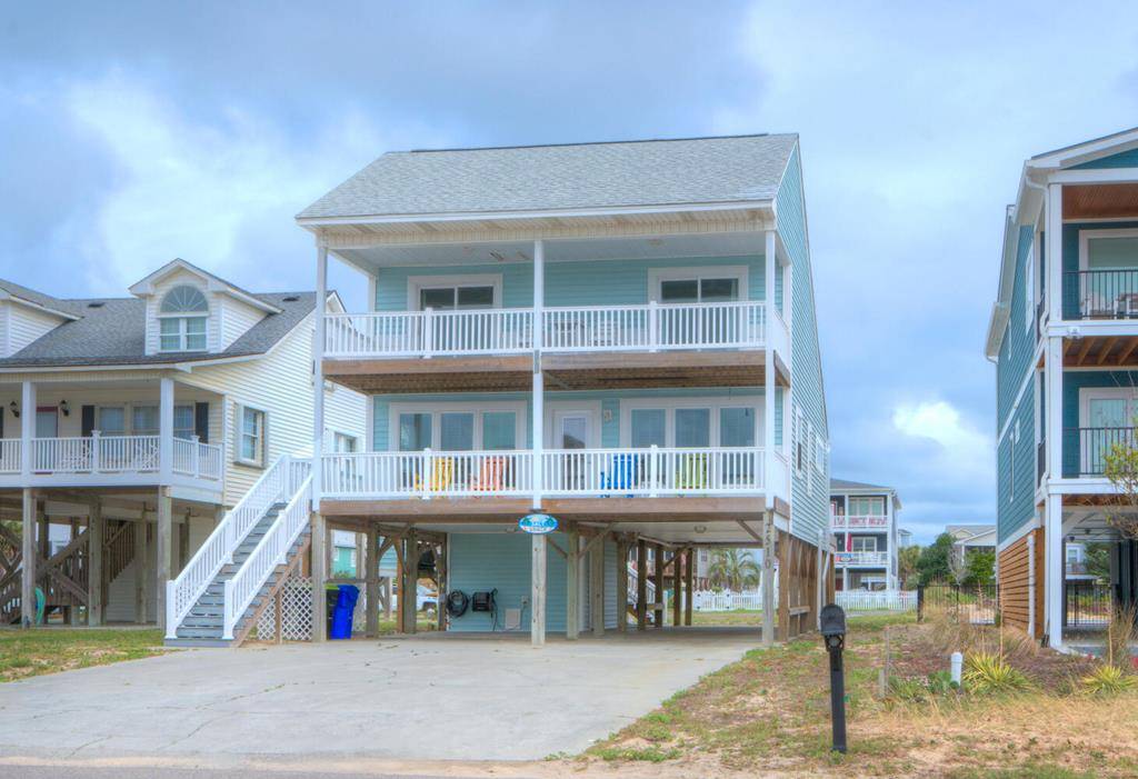 House ∙ 3 Bedrooms ∙ 8 Guests - Oak Island, NC