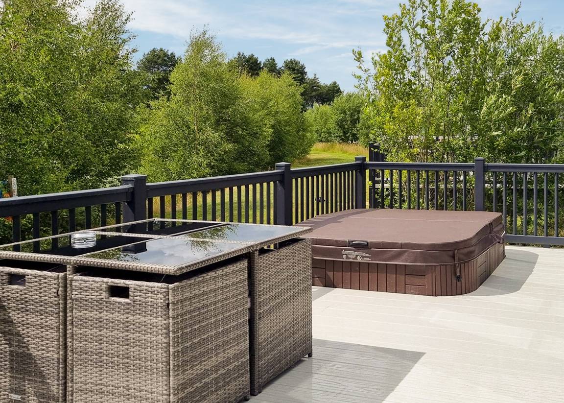 Chalet ∙ 2 Bedrooms ∙ 4 Guests - Woodhall Spa