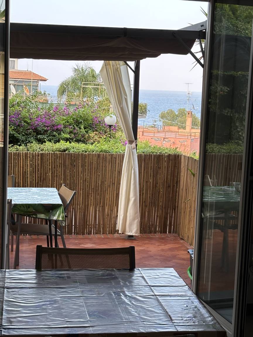 125 M² Apartamento ∙ 3 Habitaciones ∙ 7 Huéspedes - Acireale