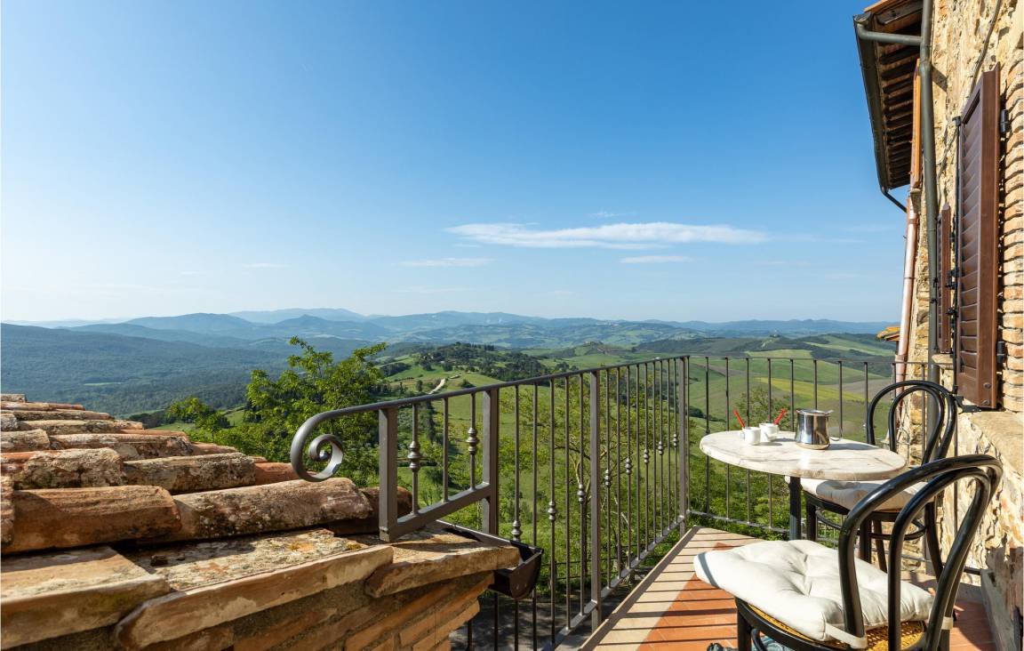 96 M² Maisonette ∙ 3 Bedrooms ∙ 5 Guests - Volterra