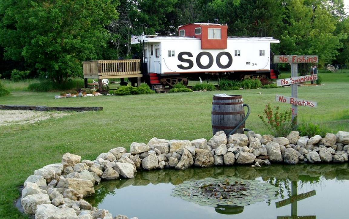 Accommodation ∙ 1 Bedroom ∙ 4 Guests - Fort McCoy, WI