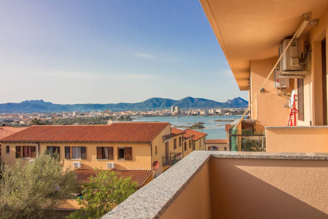73 M² Apartment ∙ 2 Bedrooms ∙ 4 Guests - Olbia