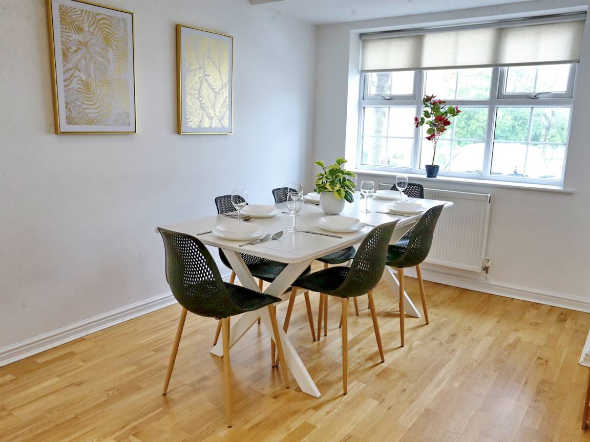 111 M² Casa ∙ 3 Habitaciones ∙ 6 Huéspedes - Mánchester